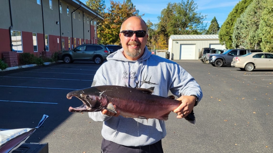 Idaho man catches record-breaking coho salmon | ktvb.com