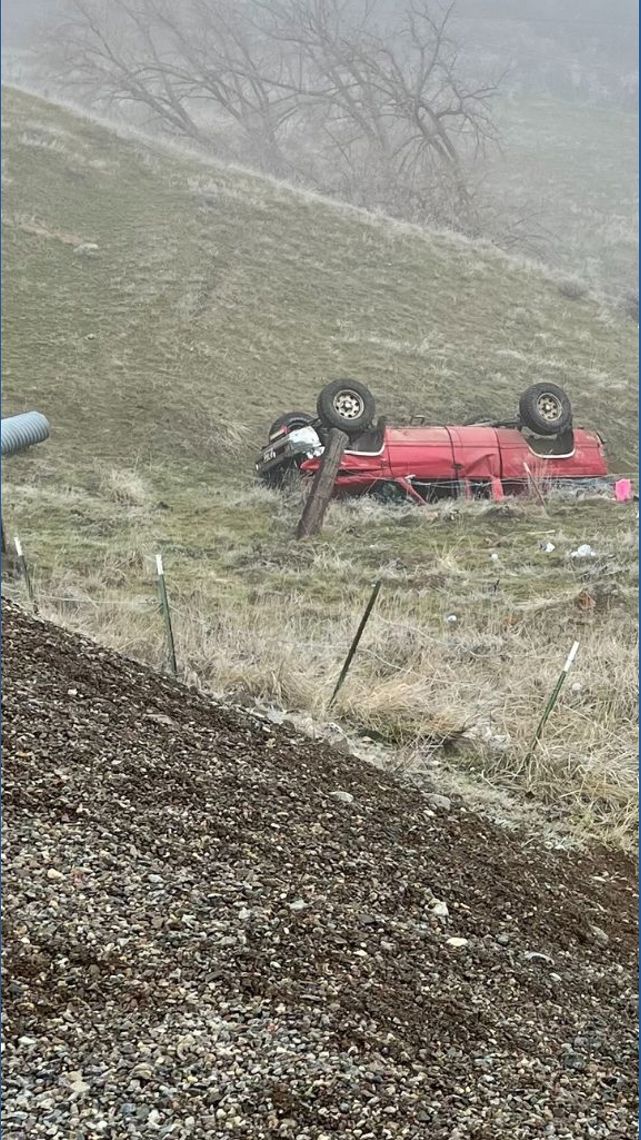 Oregon man dies in fatal rollover crash in Baker County, sheriff says | ktvb.com