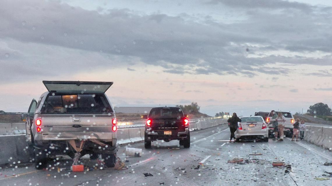 Multi-vehicle crash blocks I-84 eastbound lanes in Jerome | ktvb.com