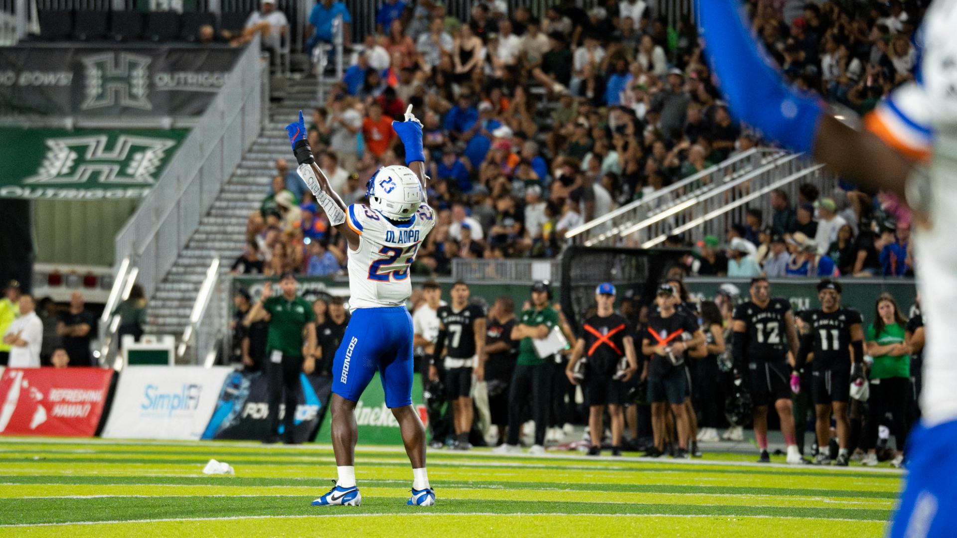 Jeanty runs for 217 yards as No. 17 Boise State beats Hawaii 28-7 ...