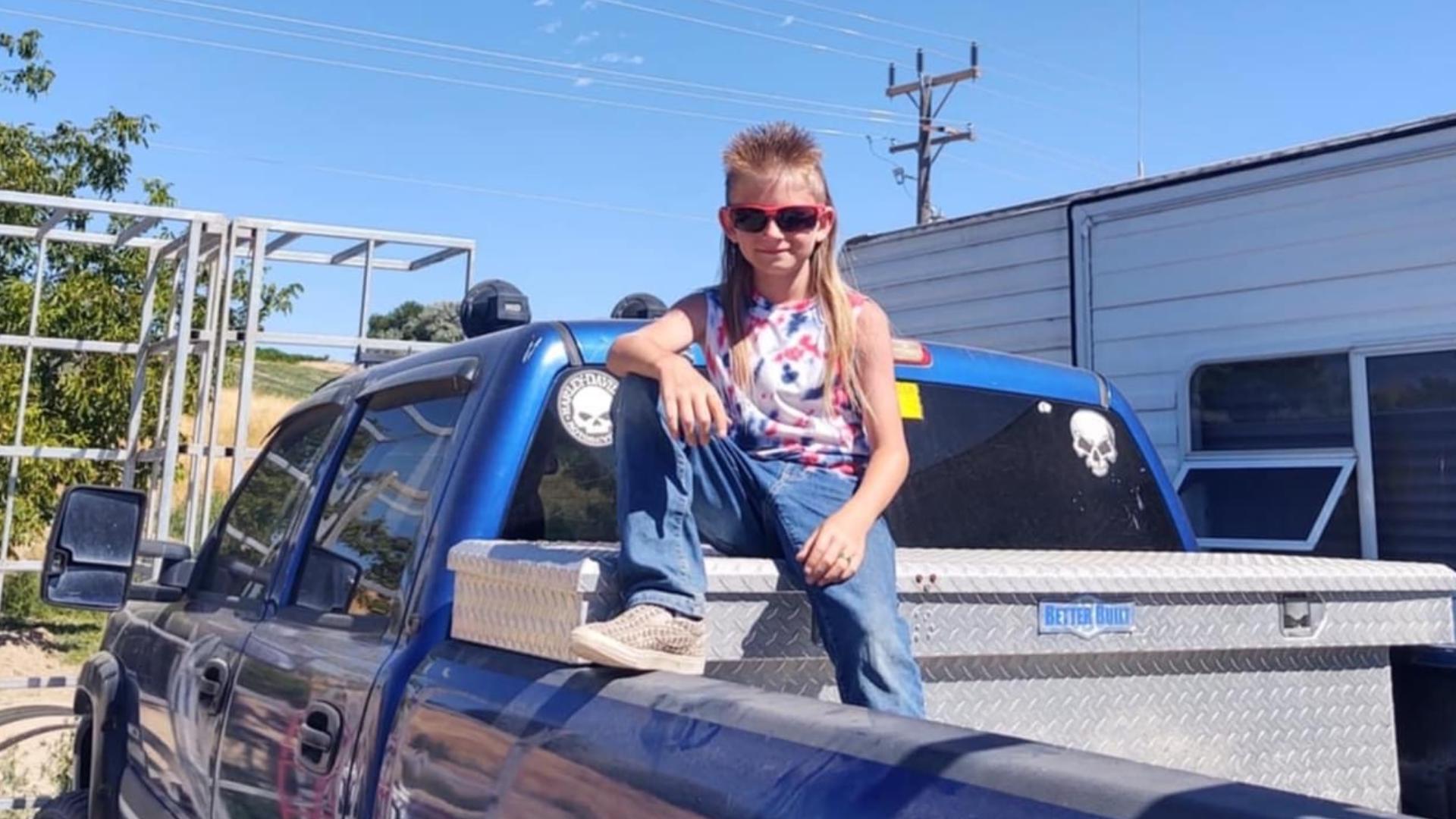 He'll only let one barber trim his mullet: 'Mad Dog Jax' guns for ...