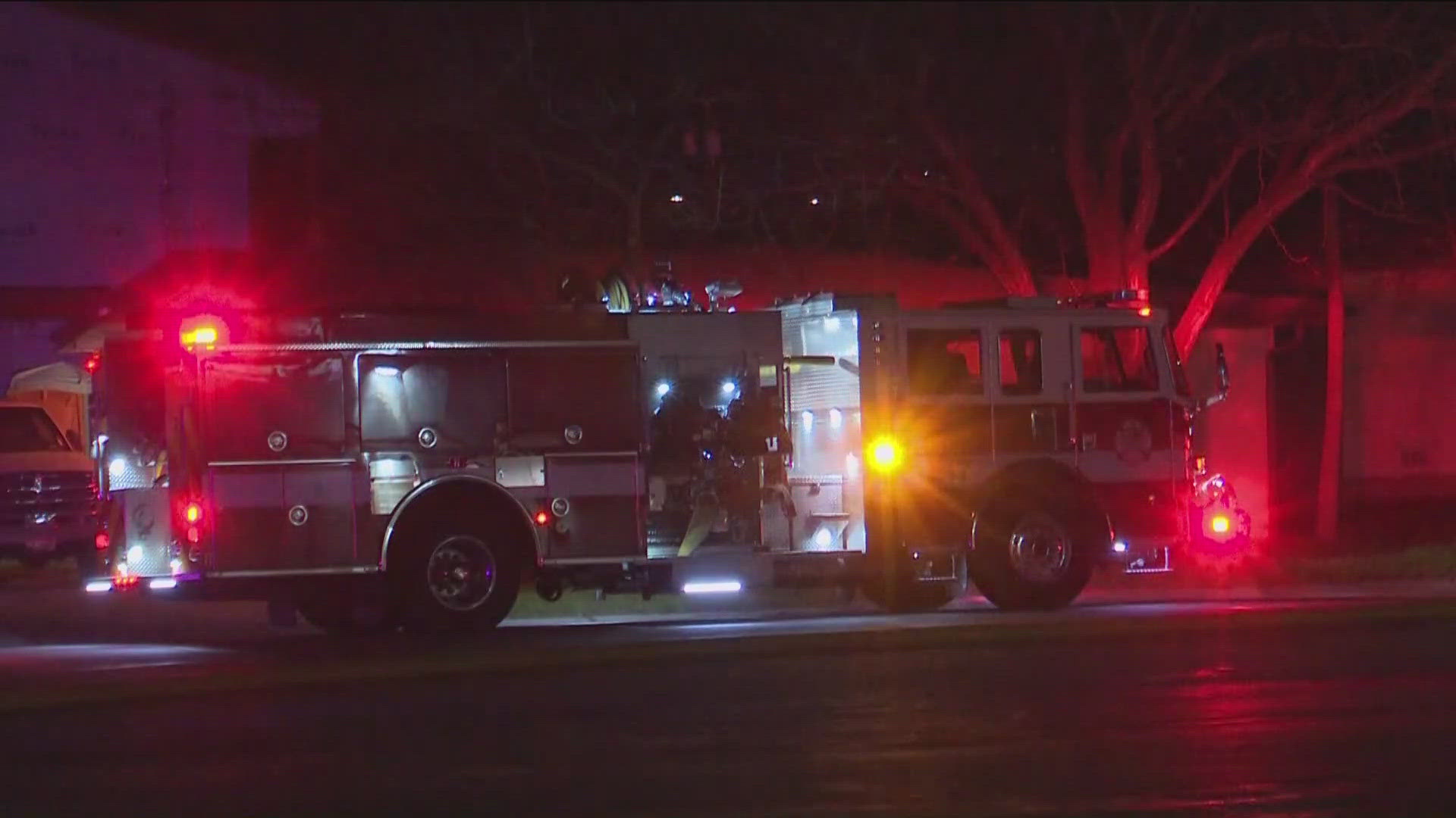 Commercial building fire contained near La Cassia Drive in Boise | ktvb.com