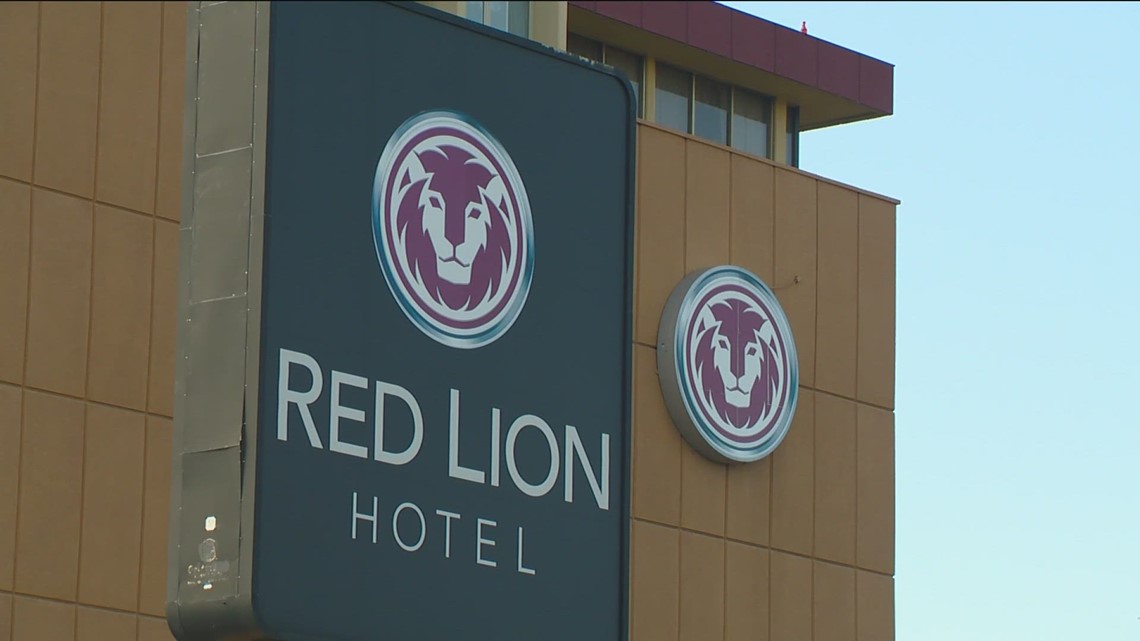Red Lion Inn Logo
