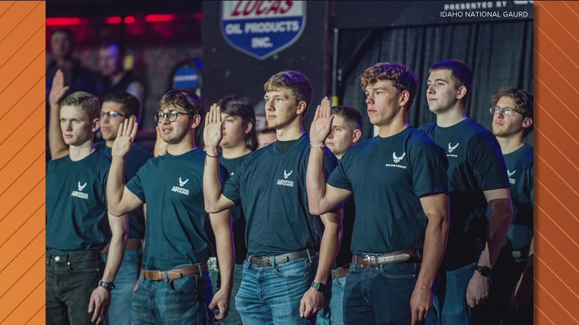 Seven National Guard recruits and seven Air Force recruits join the ...