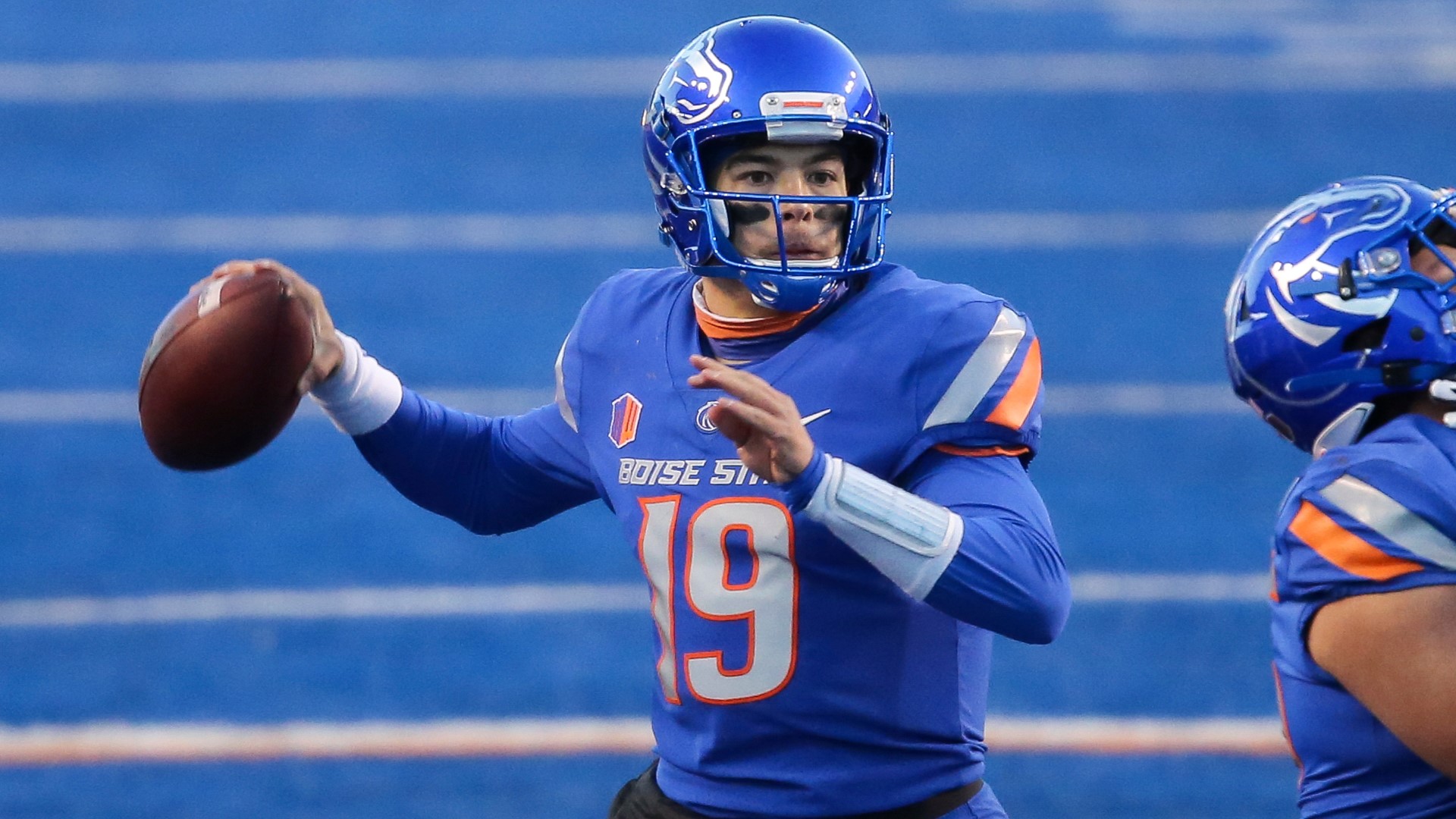 Game Tracker: Boise State beats the Utah State Aggies 42-13 at home ...