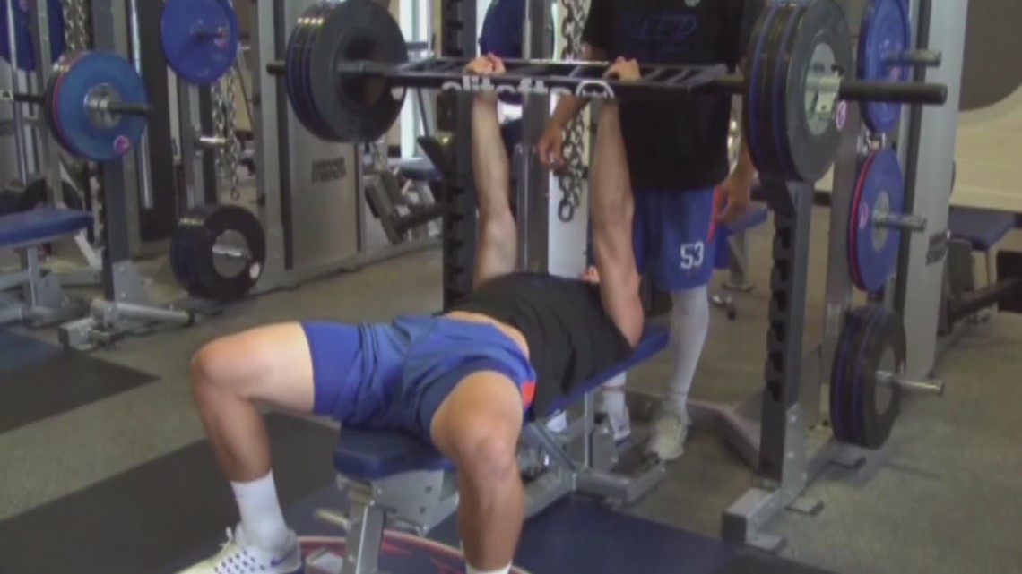 Leighton Vander Esch workout | ktvb.com