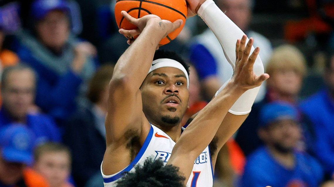 Boise State falls to No. 18 Utah State 90-84 in overtime thriller ...