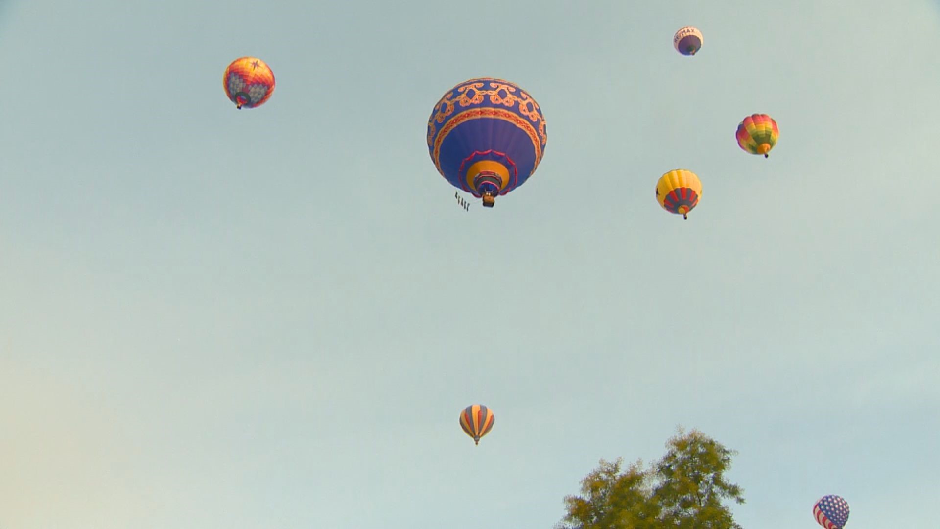 Balloons will light up Ann Morrison Park Friday night | ktvb.com