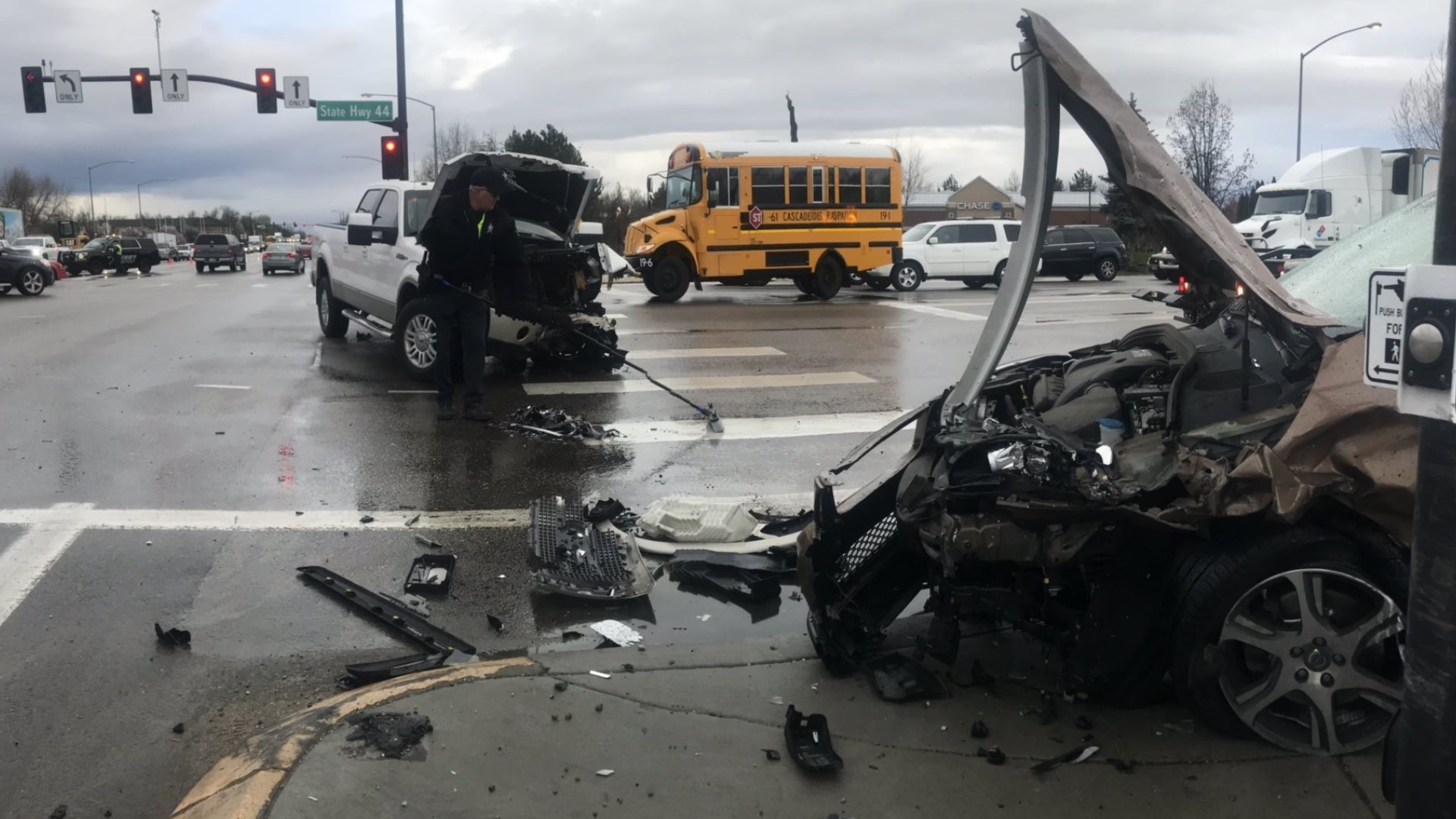 Lanes reopen after head-on crash in Eagle | ktvb.com