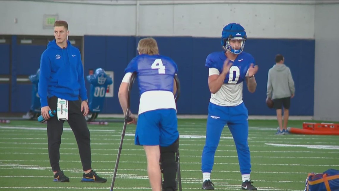 Boise State expected to start CJ Tiller at QB in LA Bowl | ktvb.com