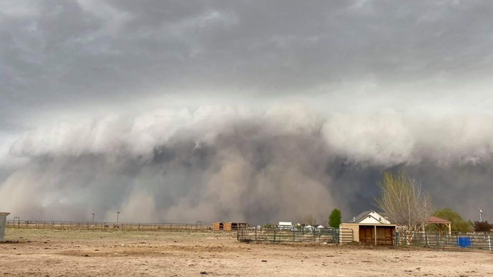Idahoans share images of damage, dust clouds after severe thunderstorm ...