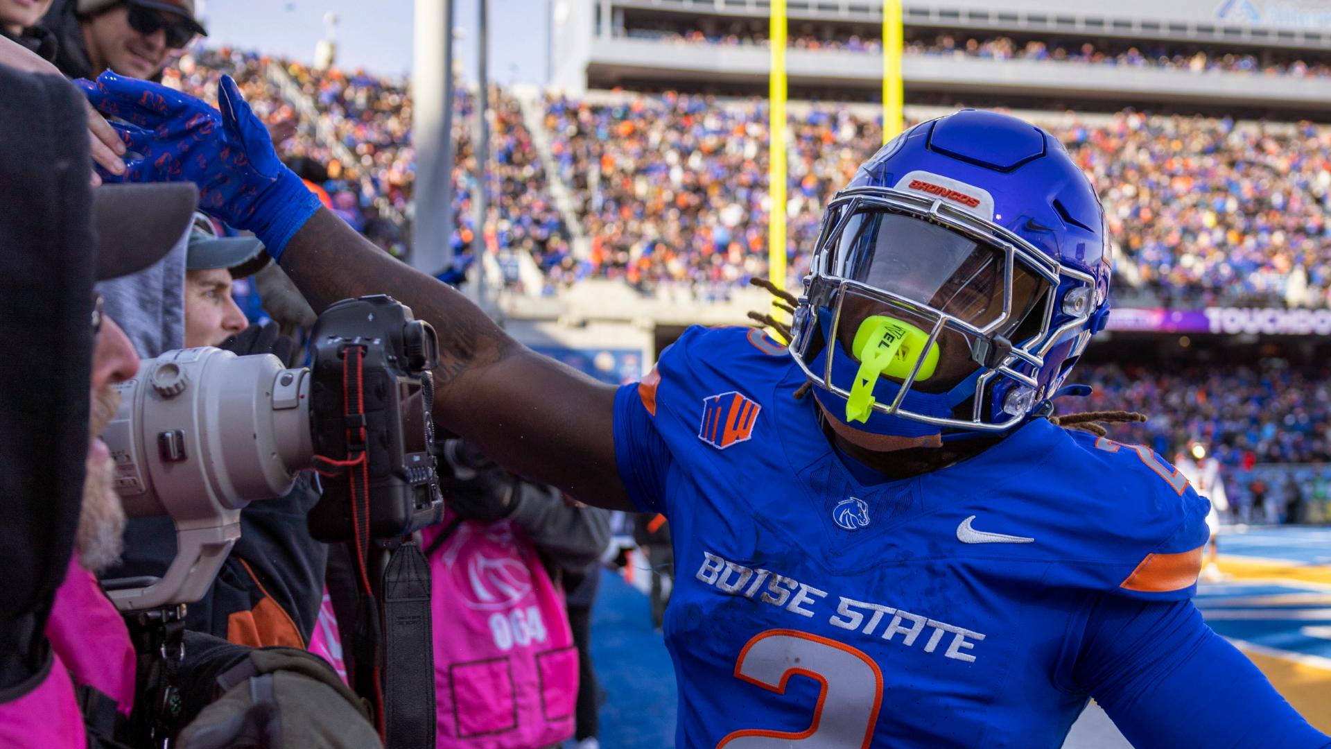 Ashton Jeanty rushes for 226 yards and leads Boise State to a win ...