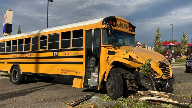 Bystanders honored for helping after Meridian bus crash | ktvb.com