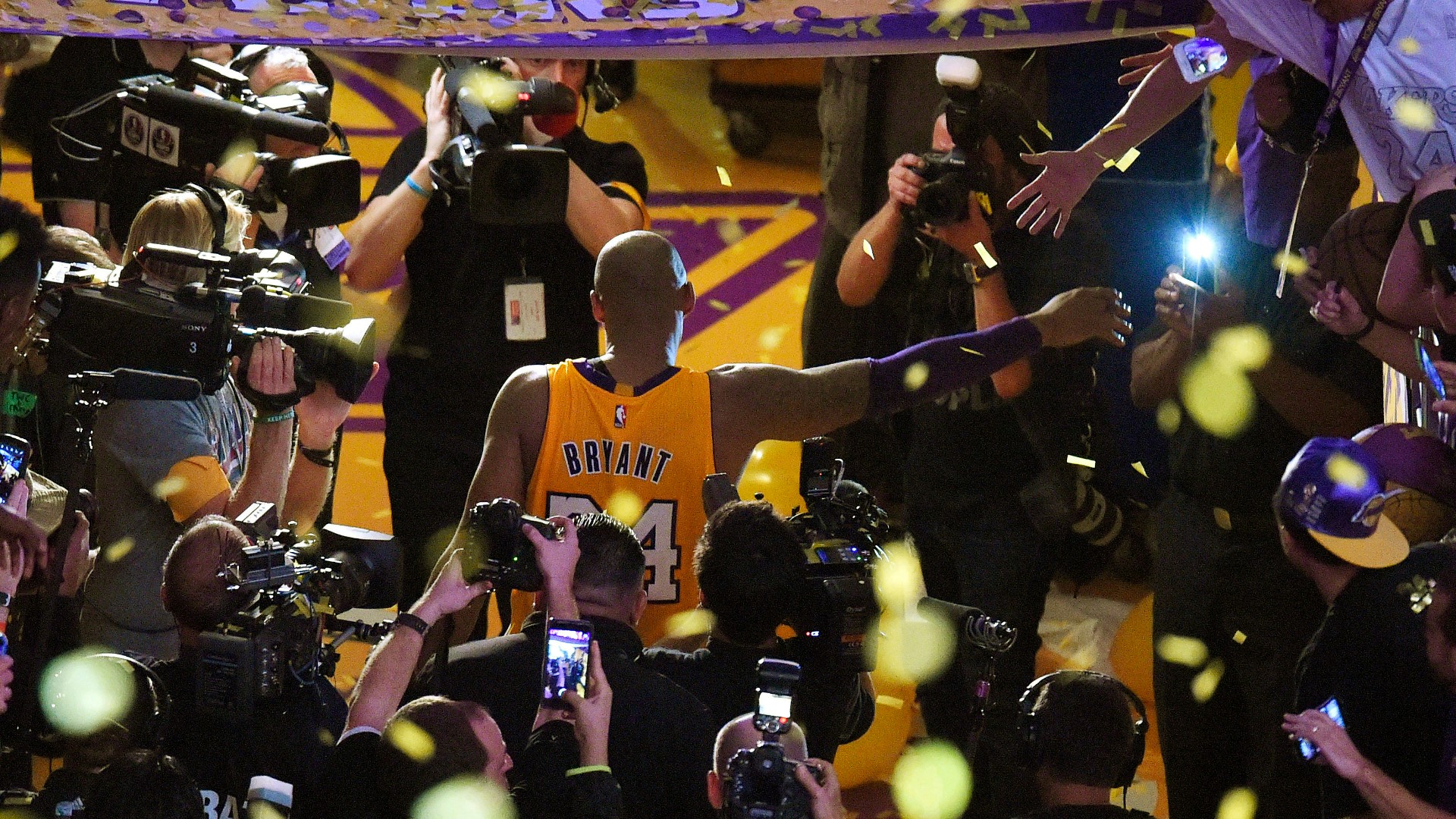 This Day In Sports: Warriors clinch NBA record; Kobe's swan song | ktvb.com