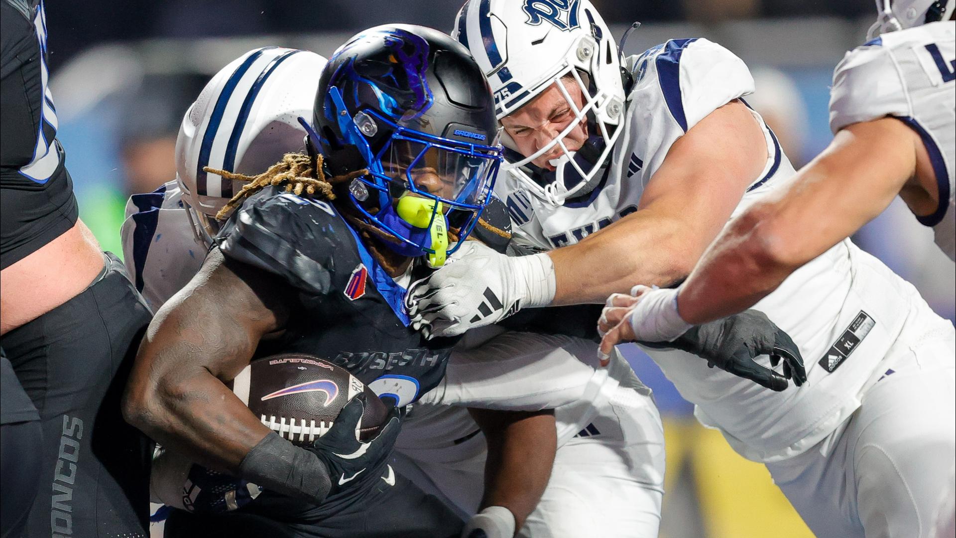 No. 12 Boise State beats Nevada 28-21 behind Jeanty's 3 TD runs | ktvb.com