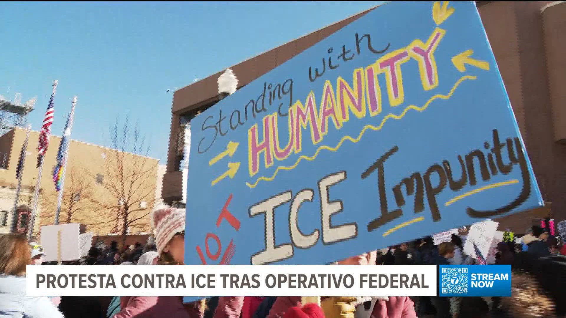 Cientos de personas protestan contra el ICE en Boise tras el tiroteo ...
