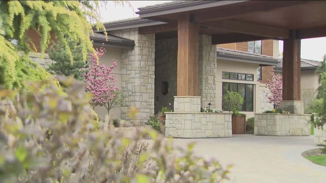 Police: One dead, one seriously injured in overnight shooting | ktvb.com