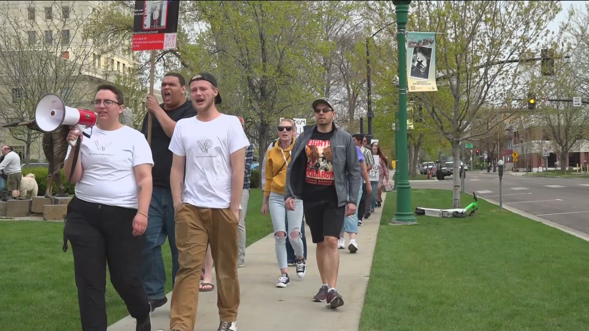 Boise community protests police killing of autistic teen Victor Perez ...