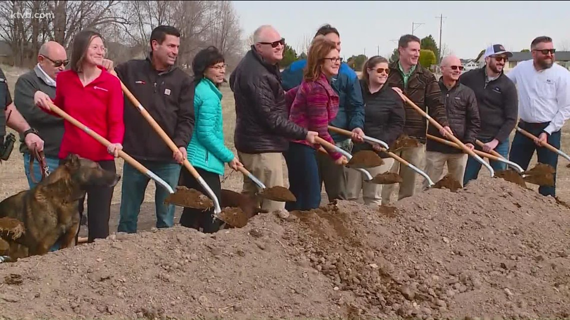 Nampa celebrates groundbreaking for city's second dog park | ktvb.com