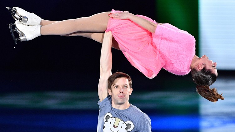 PHOTOS: Figure skaters show off craziest moves during Olympics gala ...