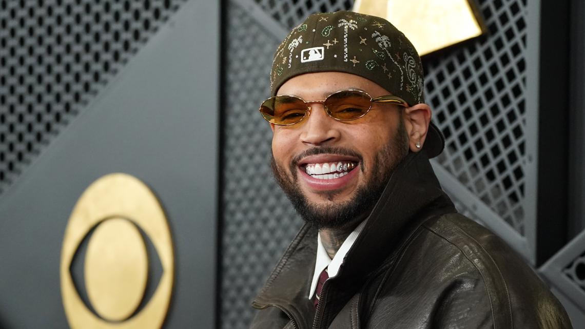 'I DID A THING!' | R&B singer Chris Brown receives honorary doctorate ...