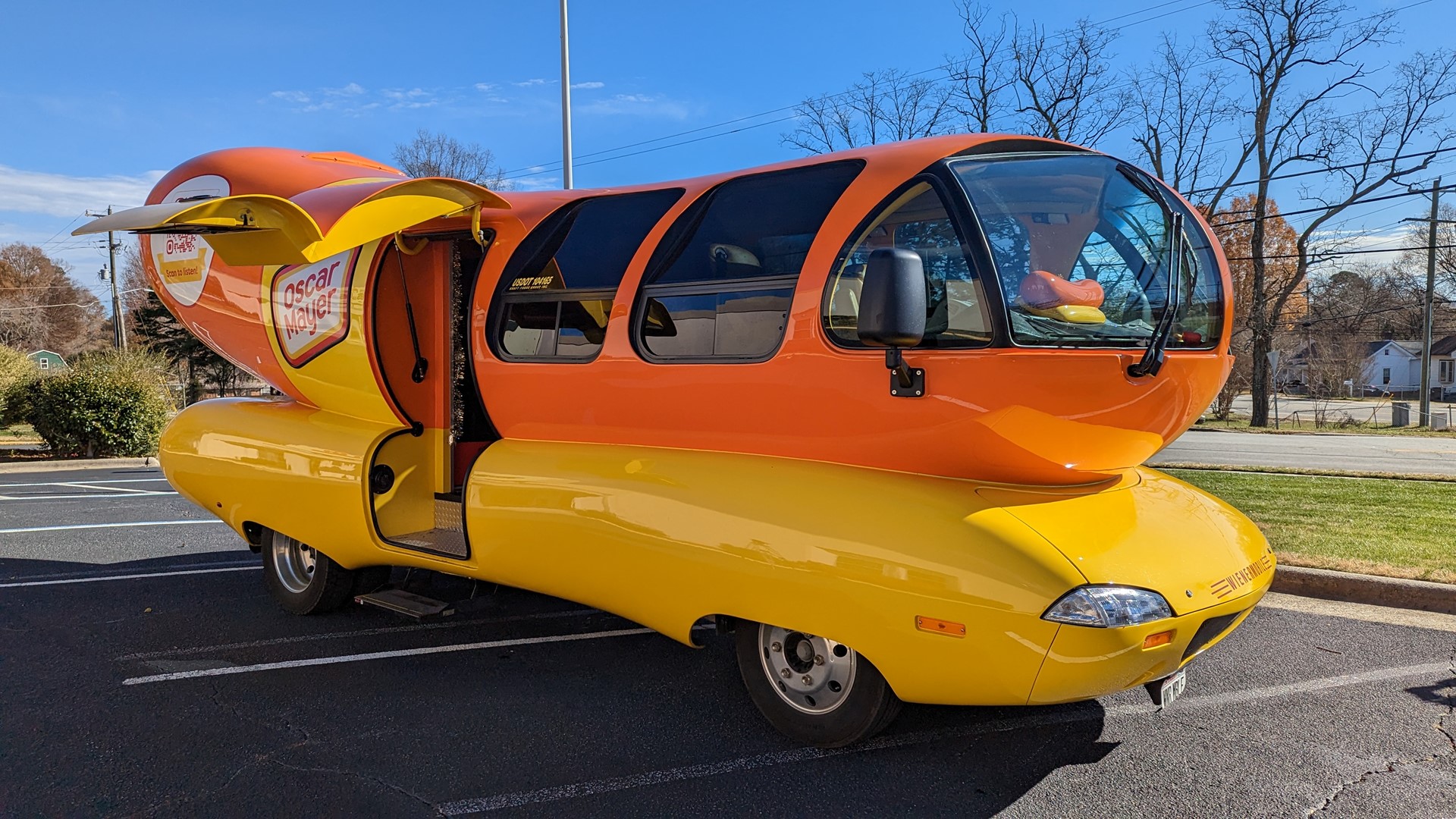 Oscar Mayer's Wienermobile is looking for a new driver | ktvb.com