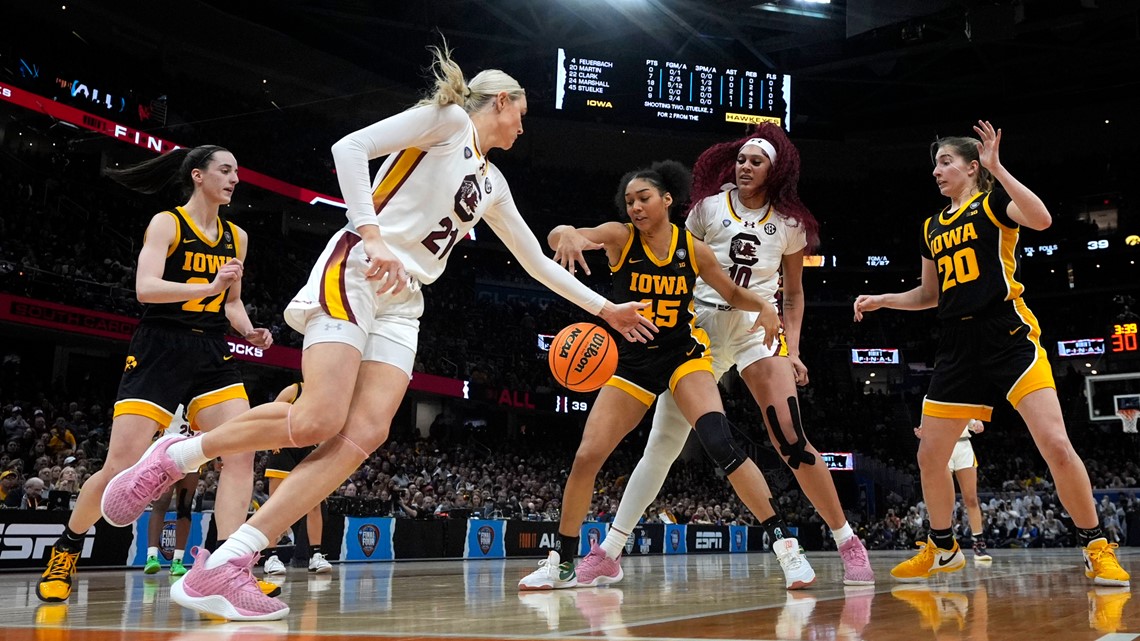 Iowa basketball: South Carolina defeats Iowa, Caitlin Clark | ktvb.com